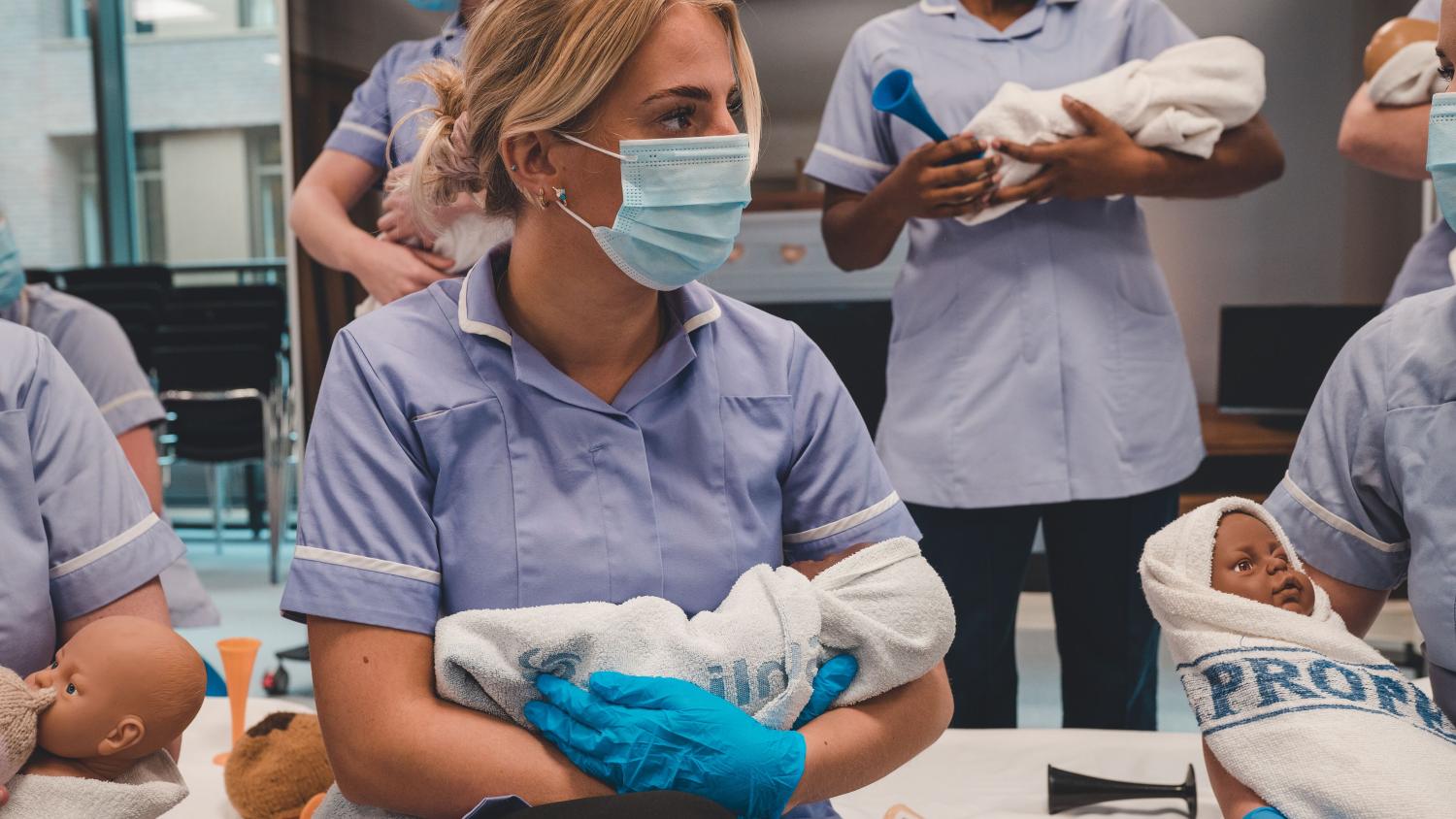 Maternity Support Worker Apprenticeship FdSc | Kingston University London