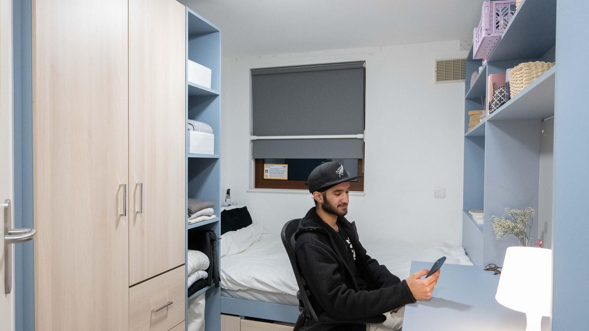 Seething Wells | Kingston University London