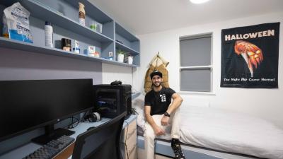 Seething Wells | Kingston University London