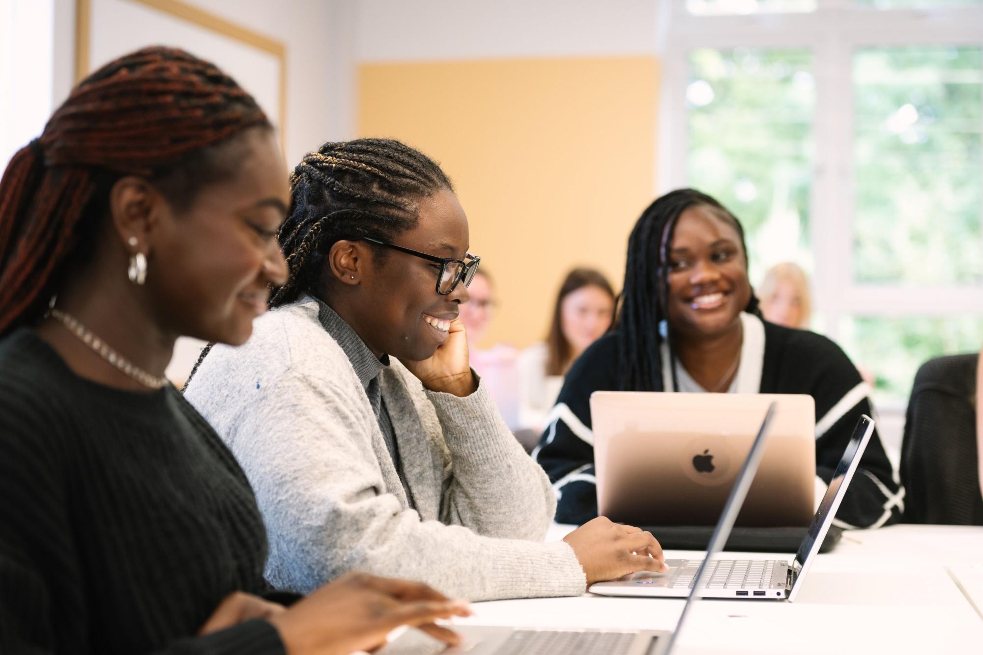 Social Work BA (Hons) Integrated Degree Apprenticeship | Kingston ...