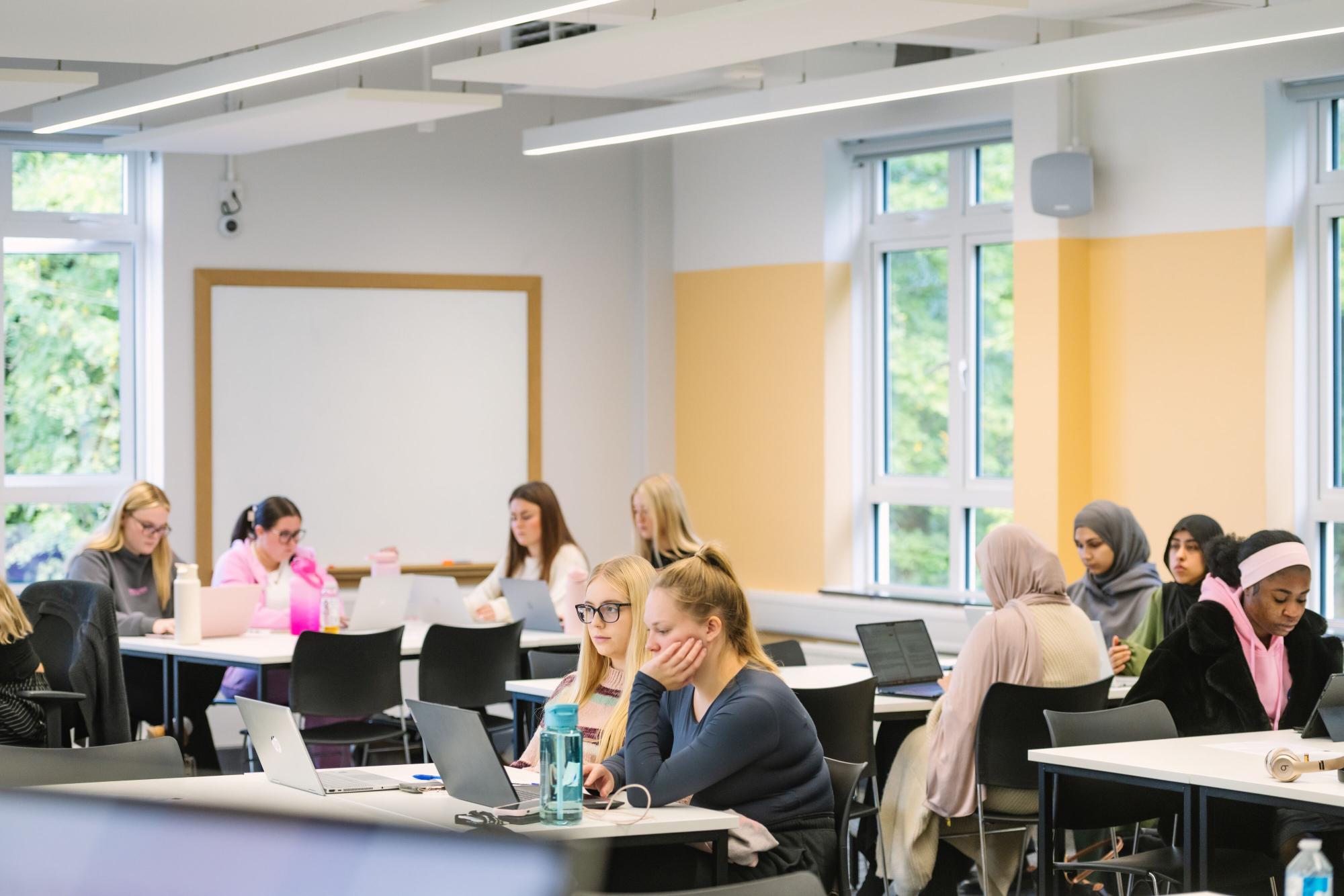 Secondary Teaching leading to Qualified Teacher Status (QTS) PGCE: Art and Design | Kingston ...