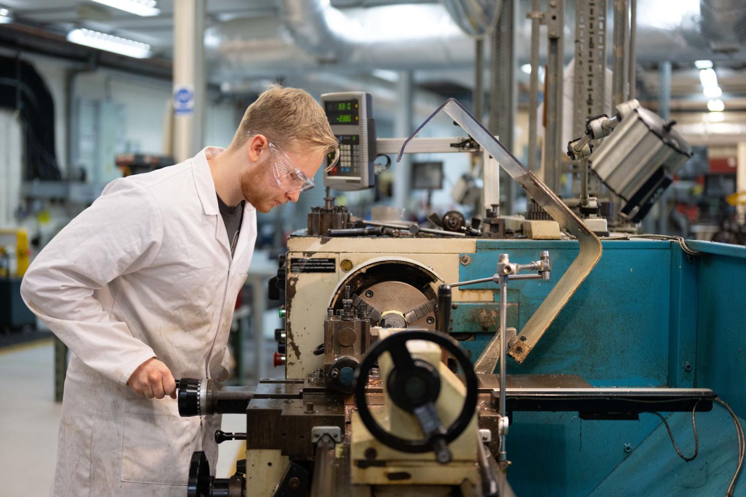 Facilities in the Faculty of Engineering, Computing and the Environment ...