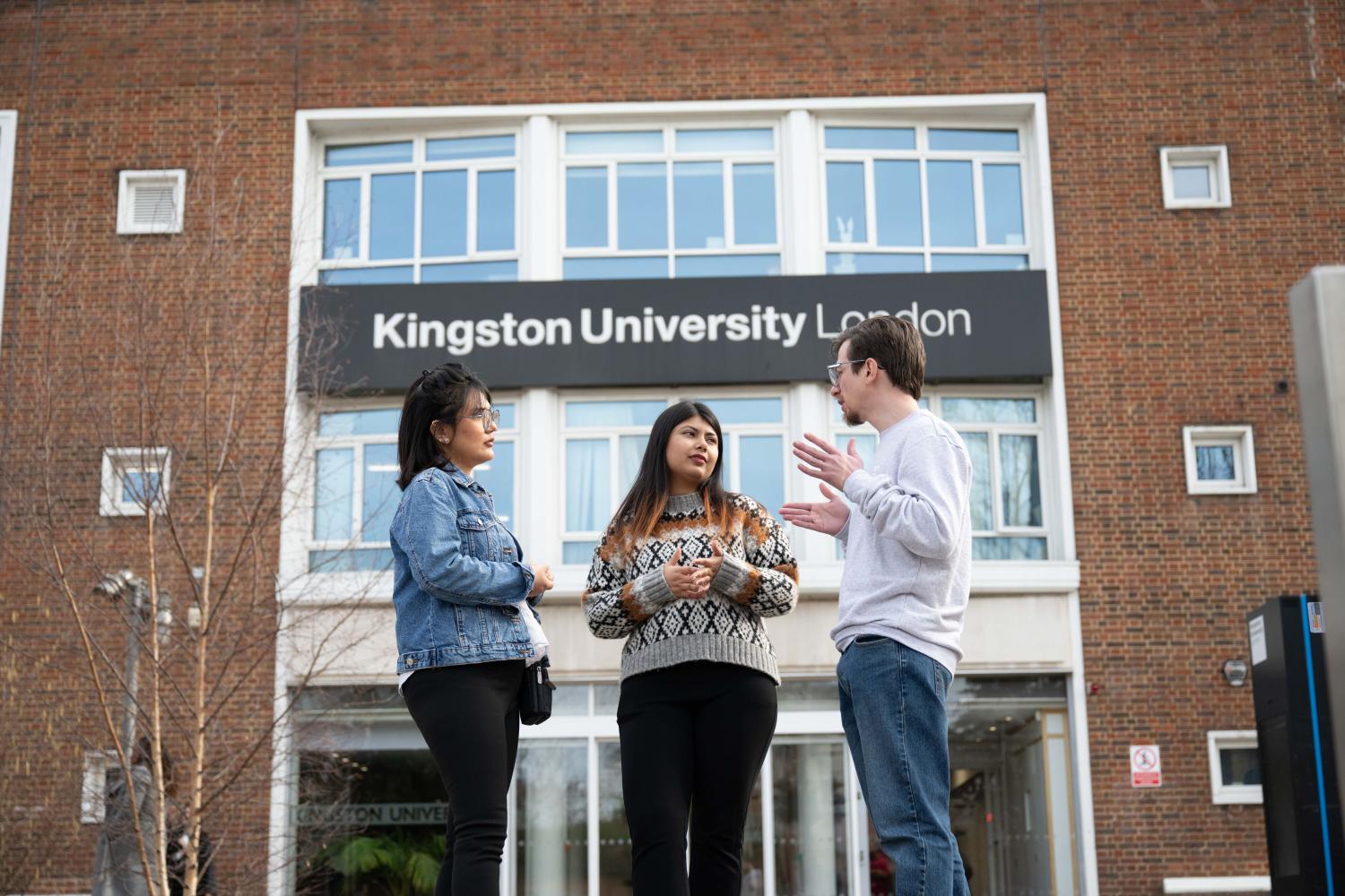 Pre-sessional English courses | Kingston University London